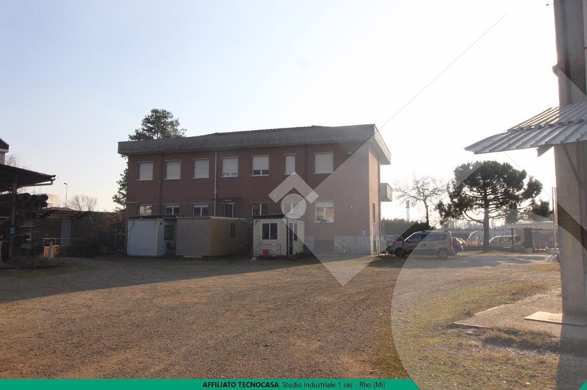 Capannone in vendita a Pero