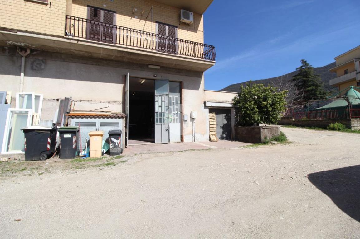 Box in vendita a Palombara Sabina