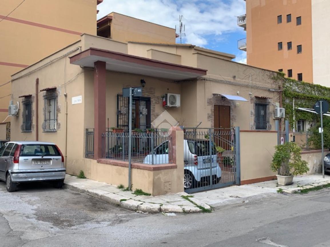 Casa indipendente in vendita a Palermo