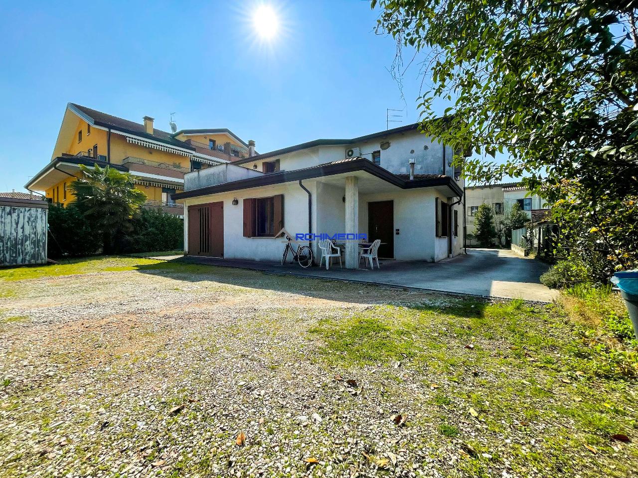 Villa bifamiliare in vendita a Albignasego