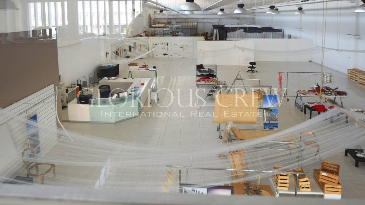 Showroom in affitto a Cernusco Sul Naviglio