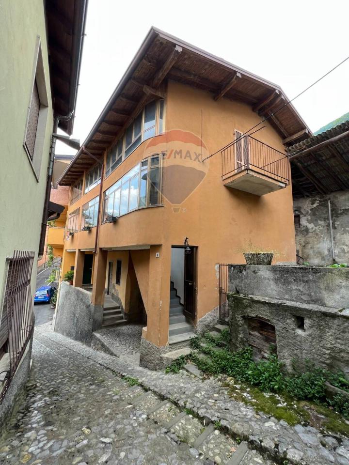 Casa indipendente in vendita a Fonteno