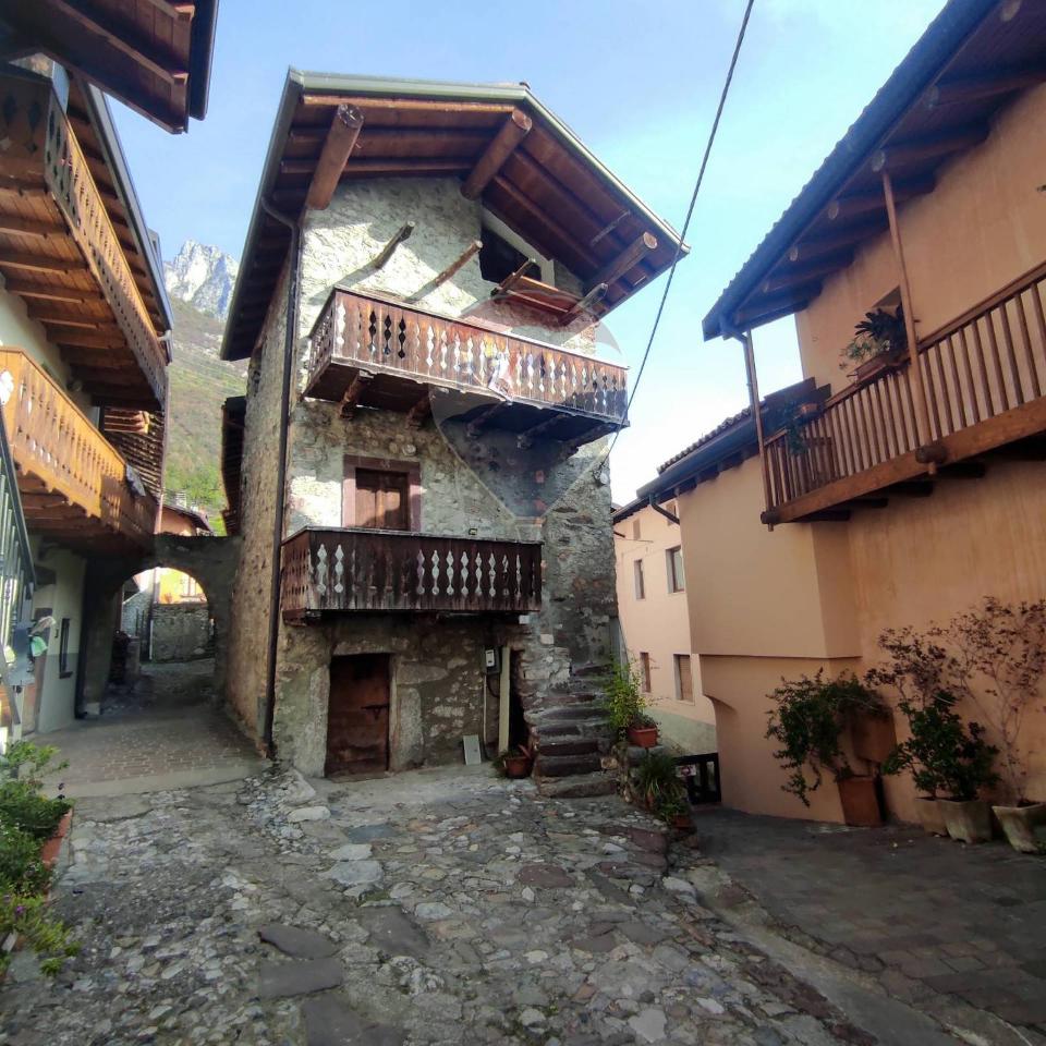 Casa indipendente in vendita a Darfo Boario Terme