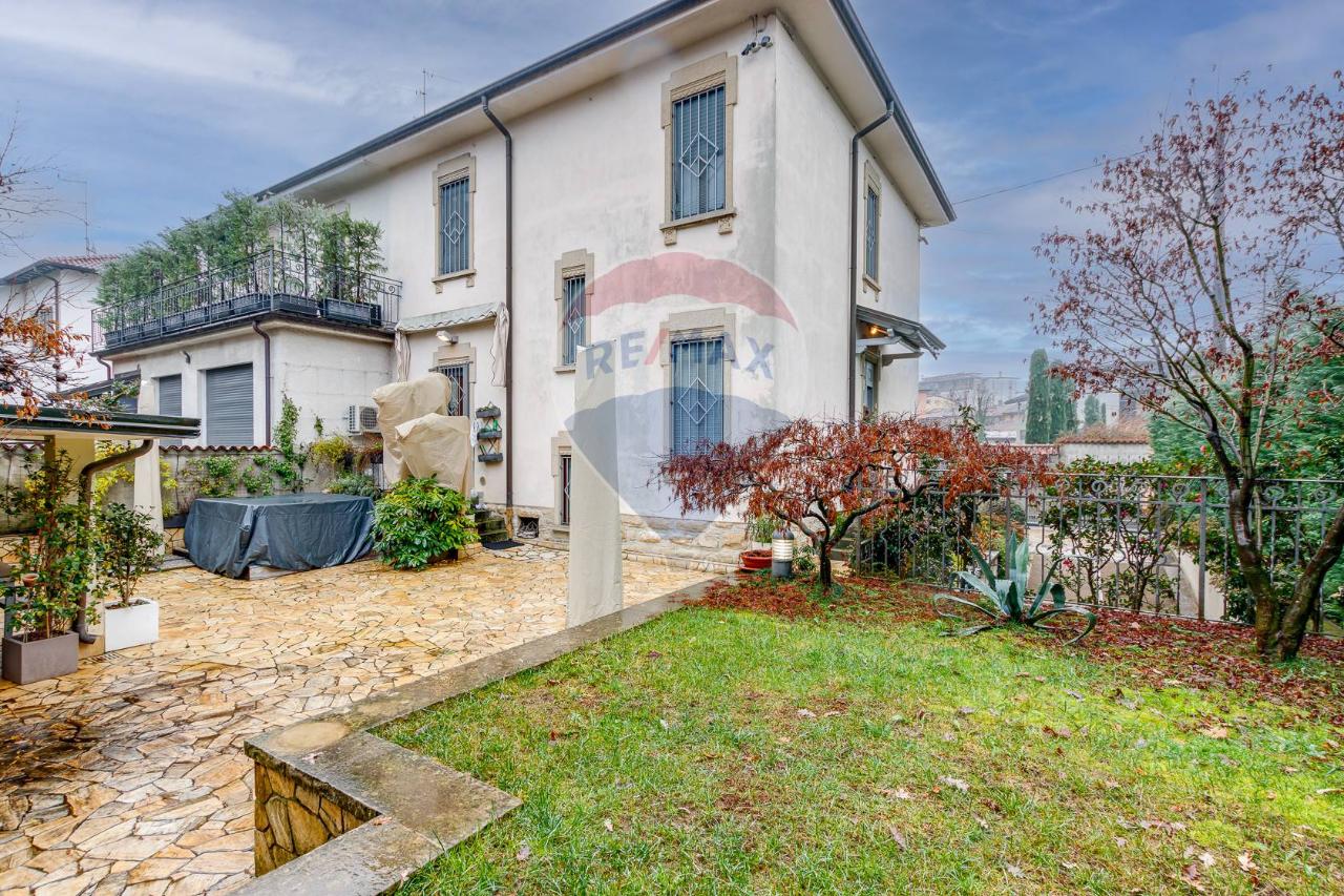 Casa indipendente in vendita a Bergamo
