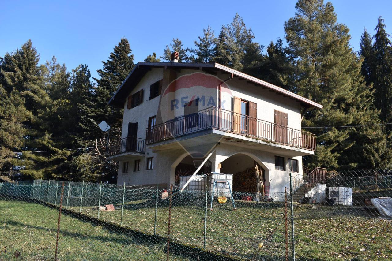 Villa in vendita a Leffe