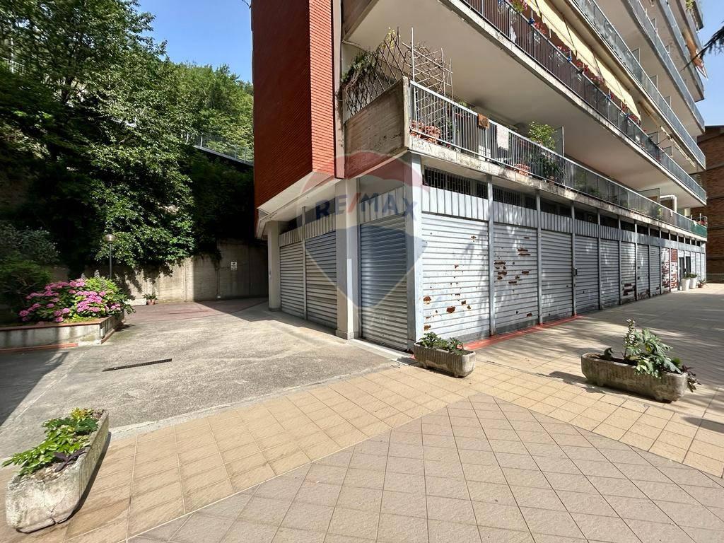 Negozio in vendita a Lovere