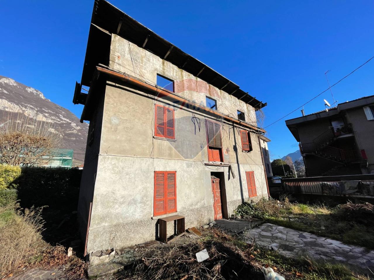 Casa indipendente in vendita a Costa Volpino