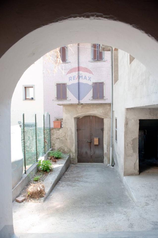 Rustico in vendita a Almenno San Bartolomeo
