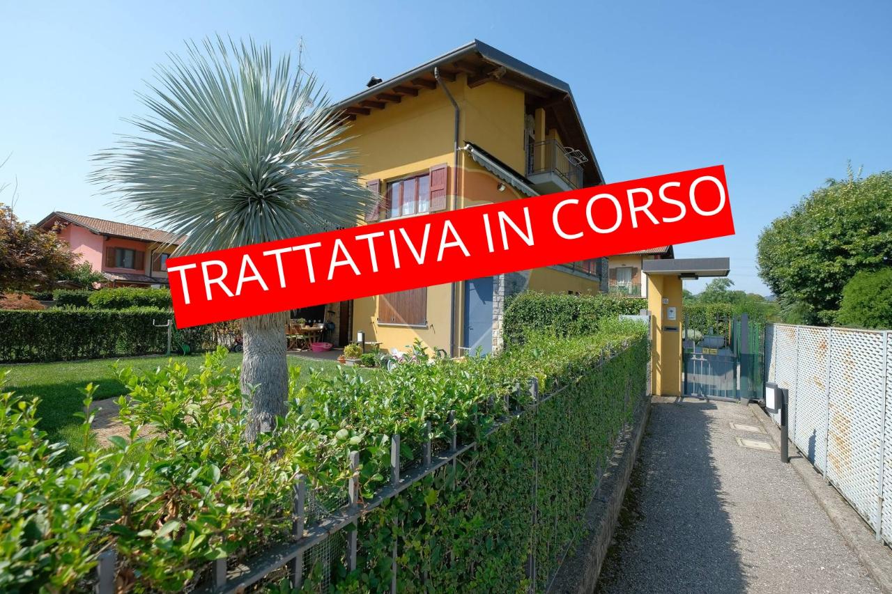 Villa a schiera in vendita a Carobbio Degli Angeli