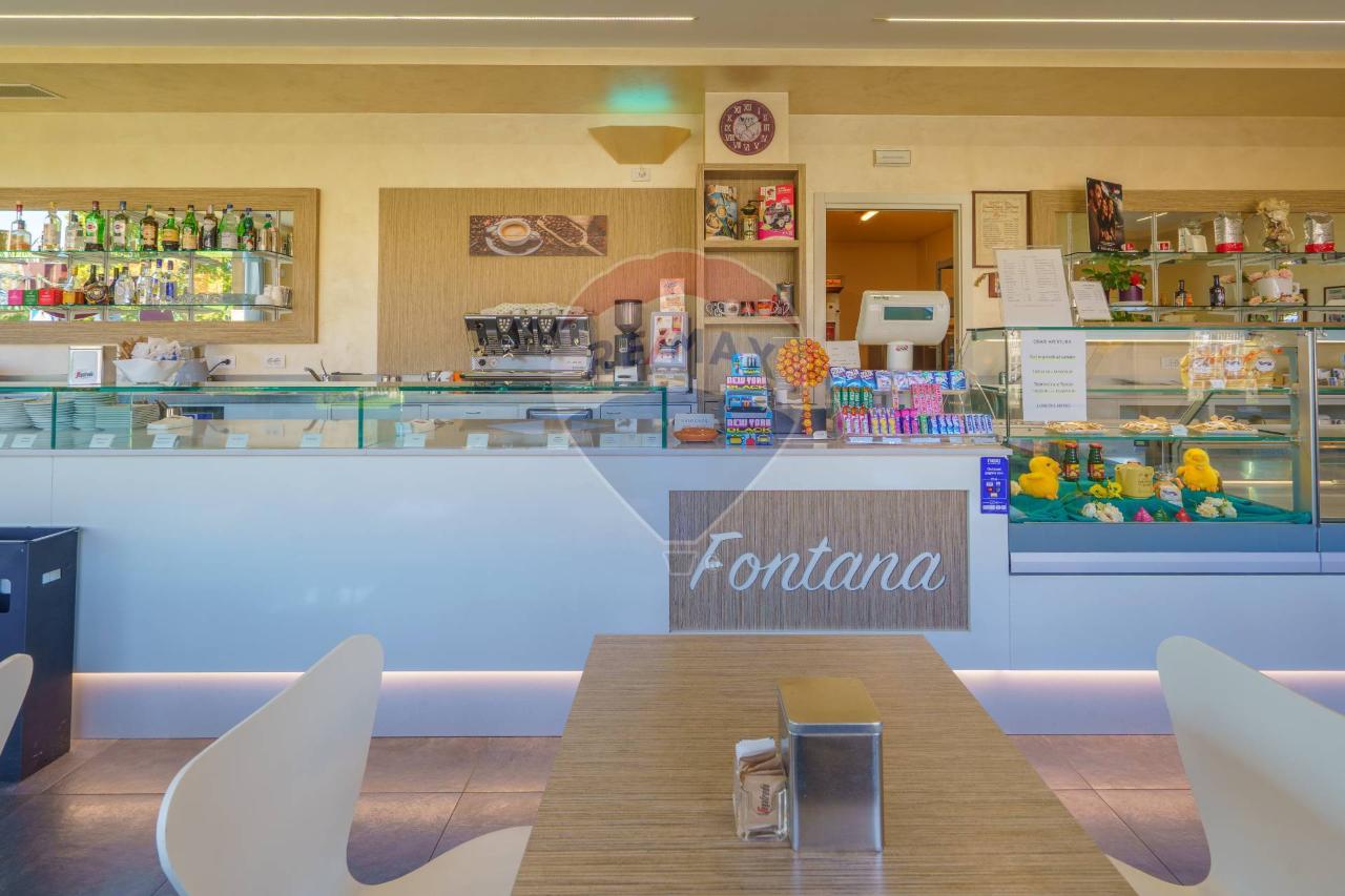 Esercizio commerciale in vendita a Lallio