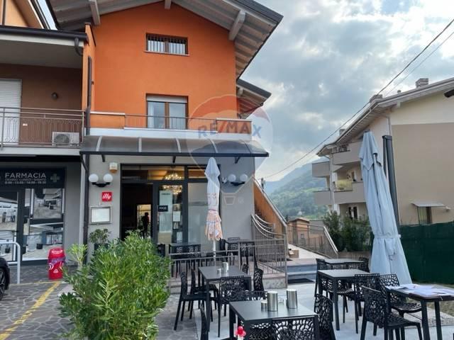 Bar in vendita a Solto Collina