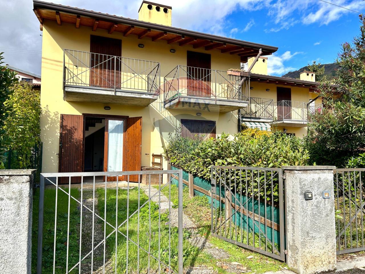 Villa a schiera in vendita a Riva Di Solto