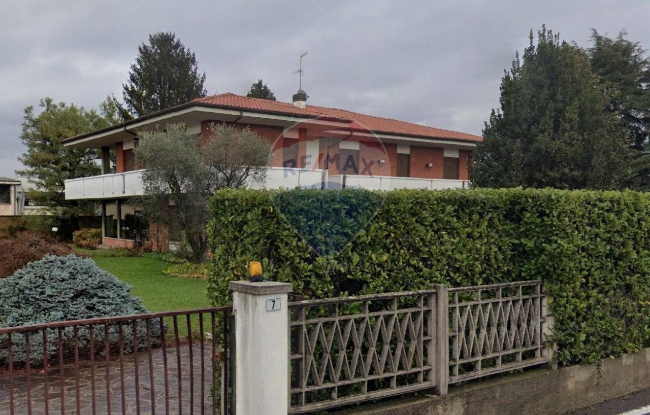 Villa in vendita a Pontirolo Nuovo