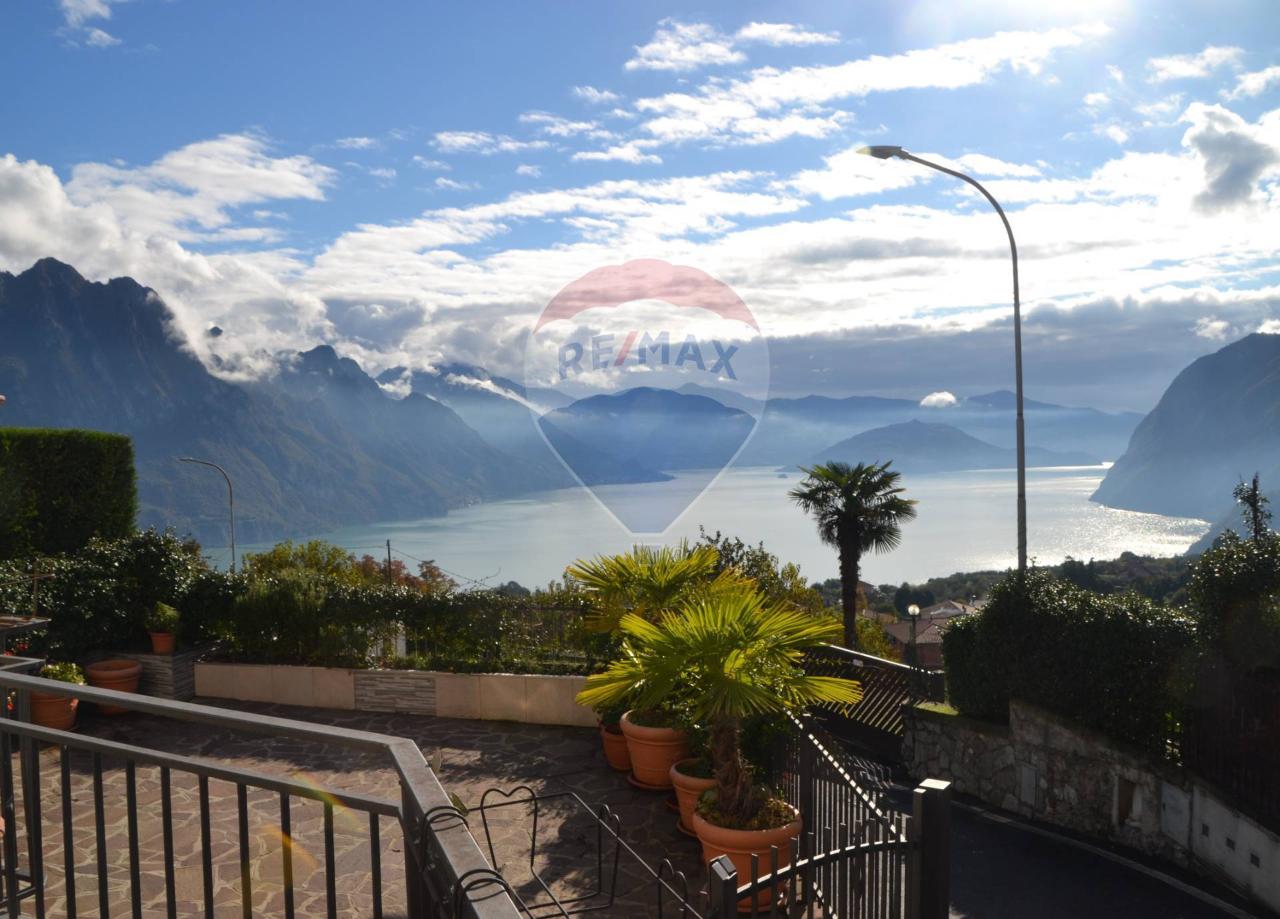 Appartamento in vendita a Solto Collina