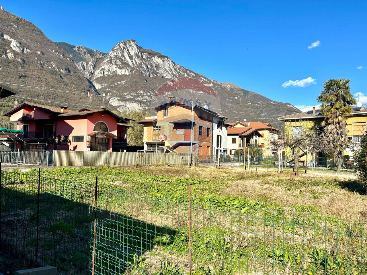 Terreno edificabile in vendita a Costa Volpino