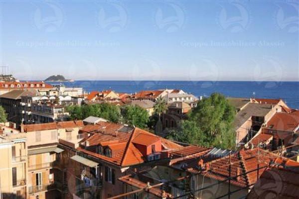 Attico in vendita a Alassio
