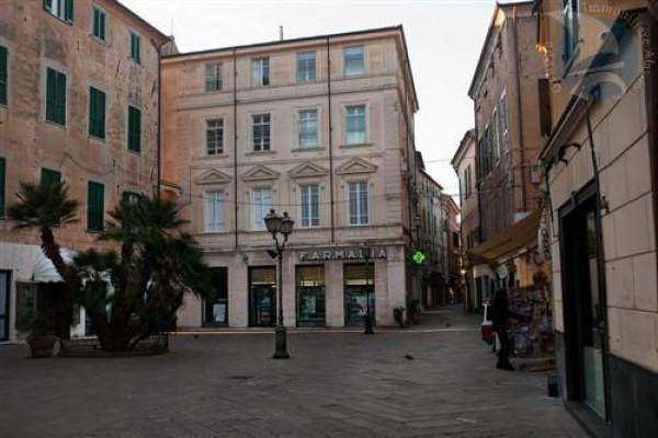 Negozio in vendita a Alassio