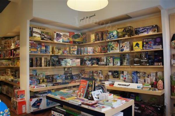 Cartoleria in vendita a Alassio