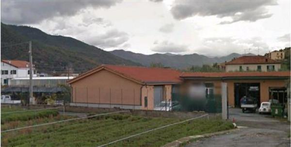 Magazzino in vendita a Albenga