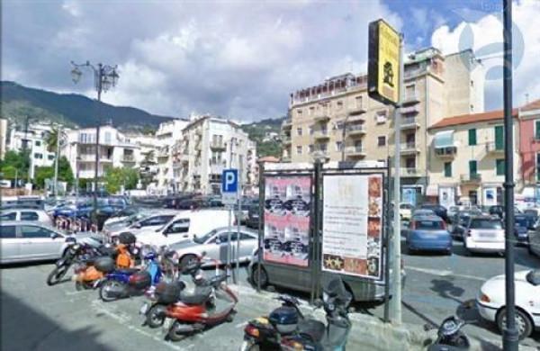 Negozio in vendita a Alassio