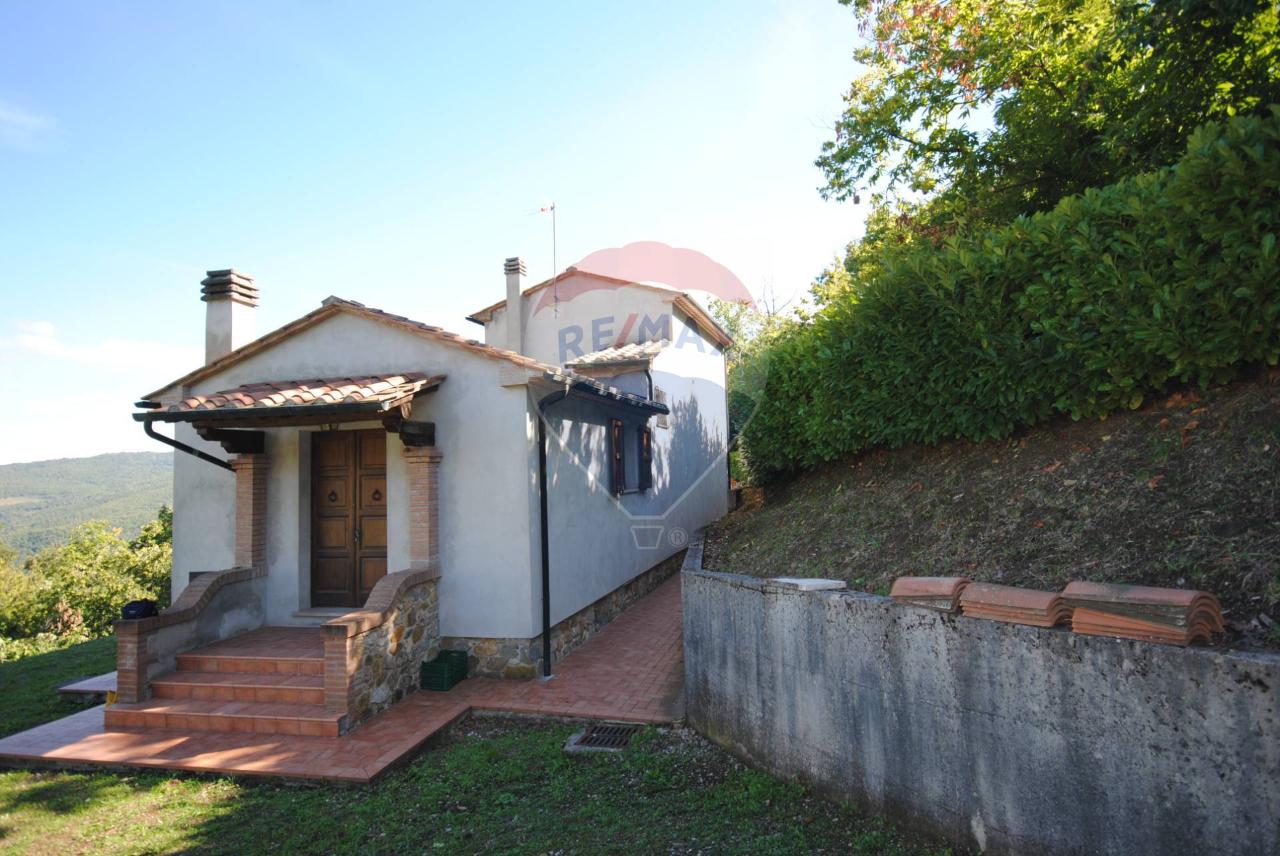 Casa indipendente in vendita a Castelnuovo Val Di Cecina