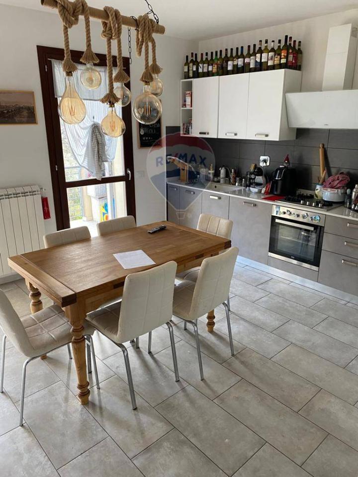 Appartamento in vendita a Cecina