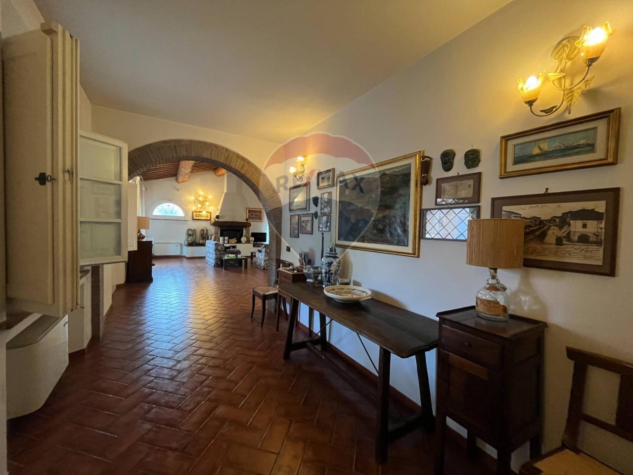 Villa in vendita a Cecina