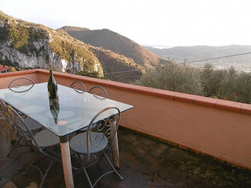 Casa indipendente in vendita a Camaiore