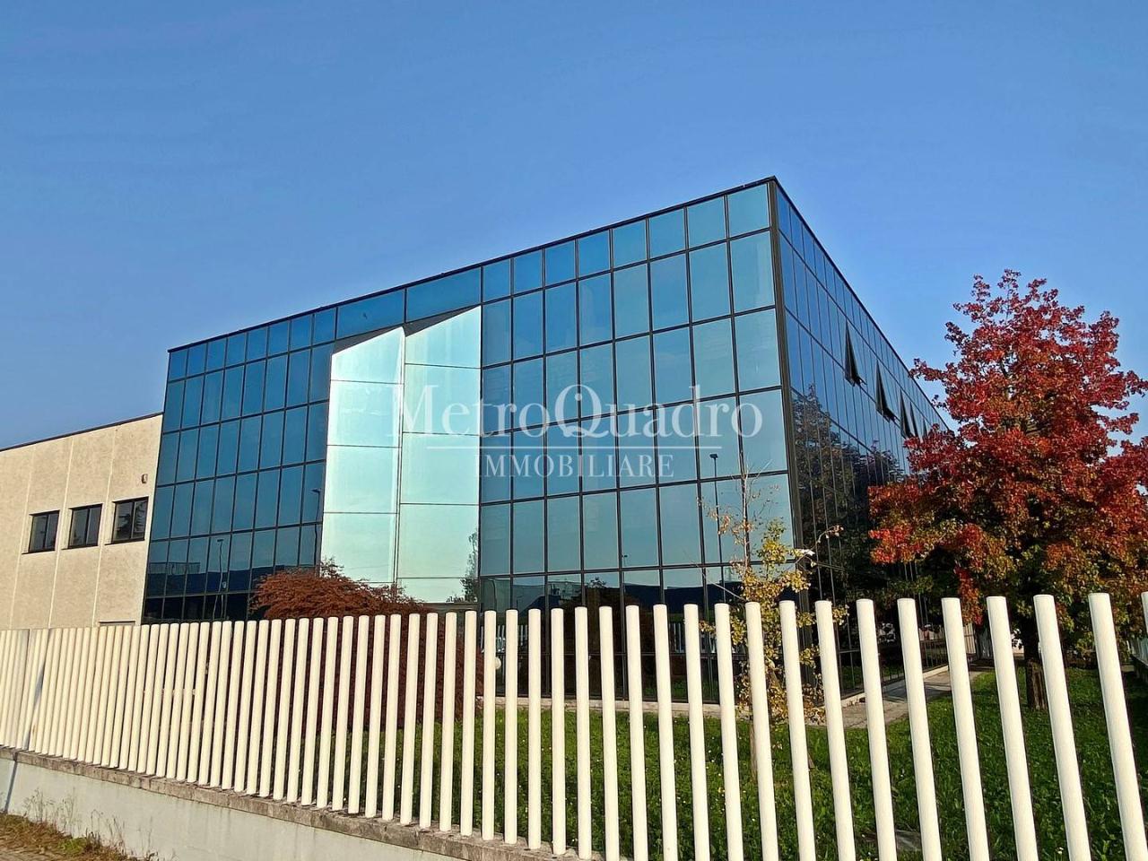 Ufficio in affitto a Mezzago