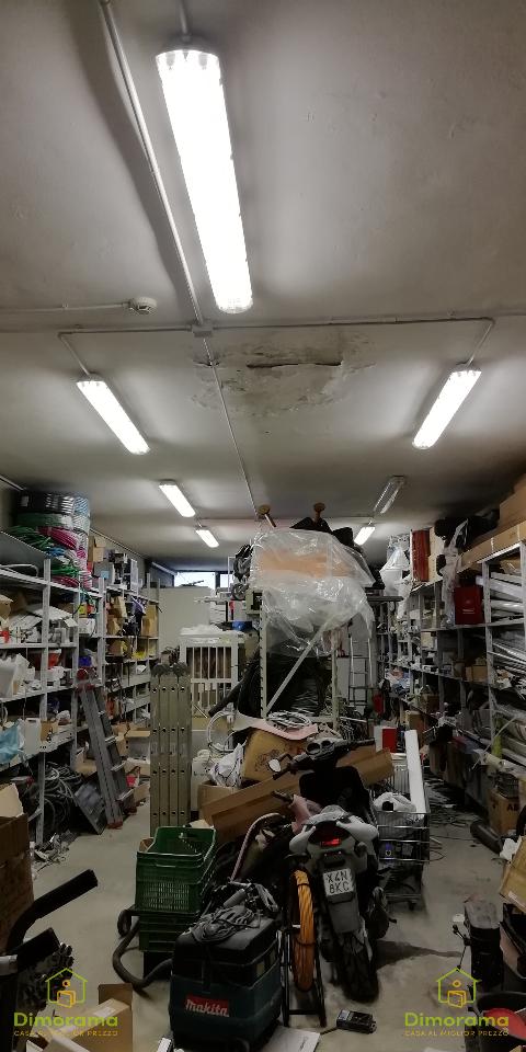 Magazzino in vendita a Reggello