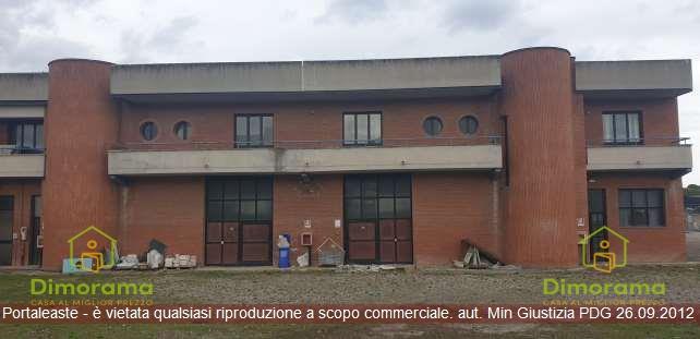 Locale commerciale in vendita a Castelfiorentino