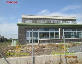 Palazzina commerciale in vendita a Tarquinia