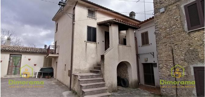 Appartamento in vendita a Torricella In Sabina