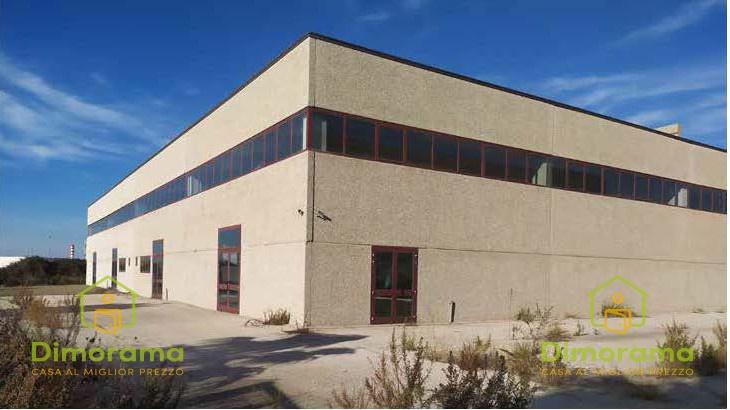 Palazzina commerciale in vendita a Civitavecchia