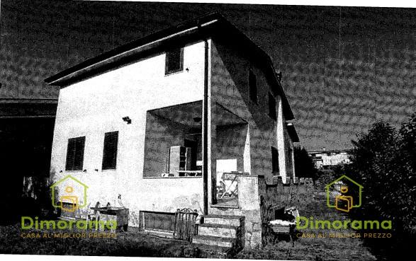 Villa in vendita a Anguillara Sabazia