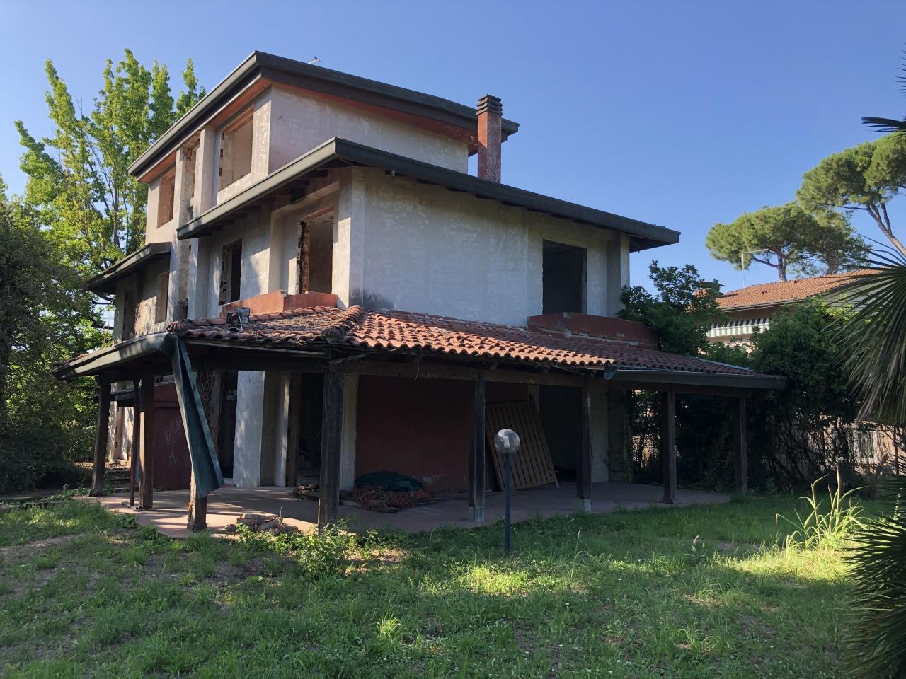 Villa in vendita a Massa