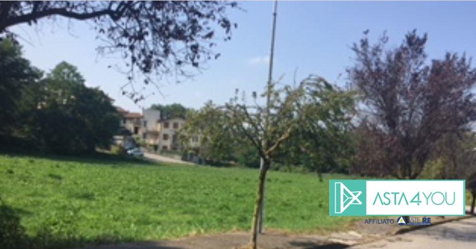 Terreno agricolo in vendita a Besana In Brianza