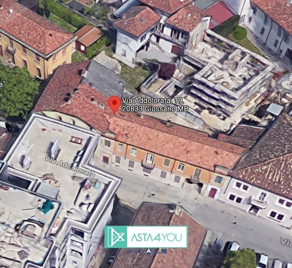 Locale commerciale in vendita a Giussano