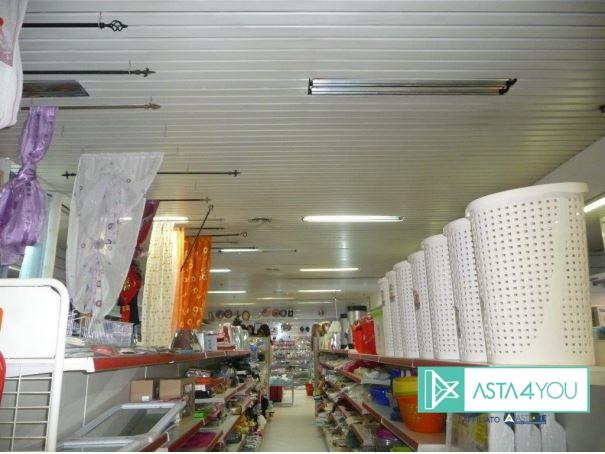 Locale commerciale in vendita a Brugherio
