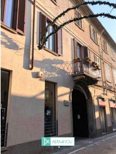 Appartamento in vendita a Verano Brianza