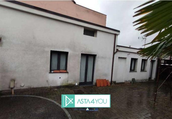 Capannone in vendita a Monza