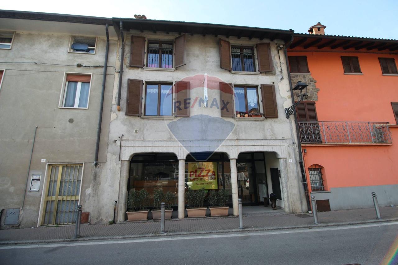Negozio in vendita a Bonate Sopra