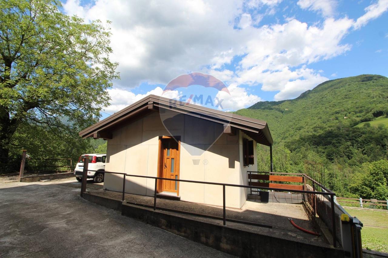 Villa in vendita a Algua