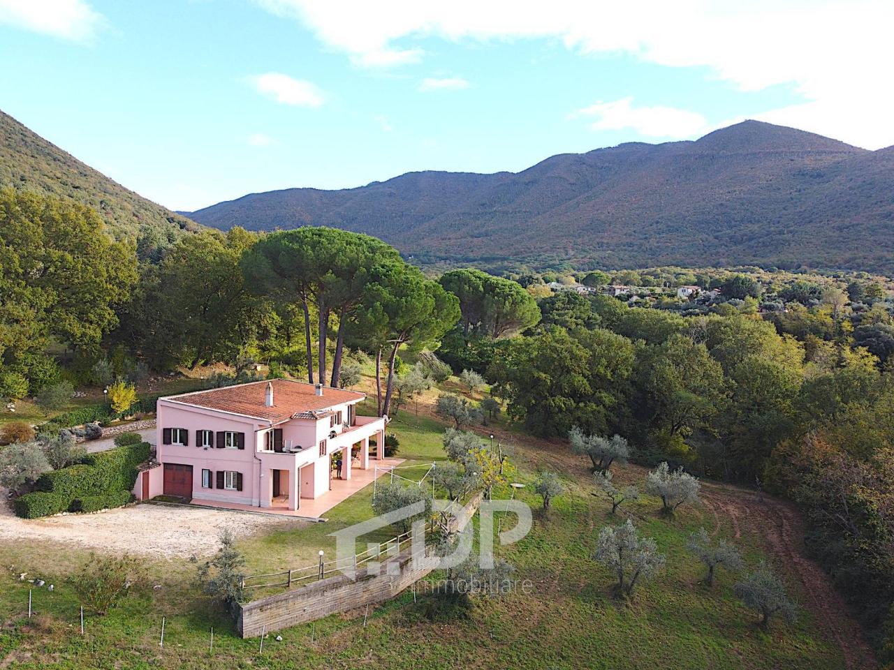 Villa in vendita a Palombara Sabina