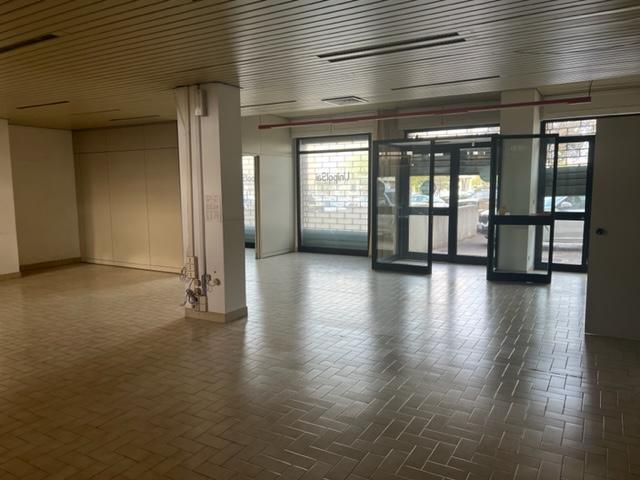 Negozio in affitto a Quartu Sant'Elena