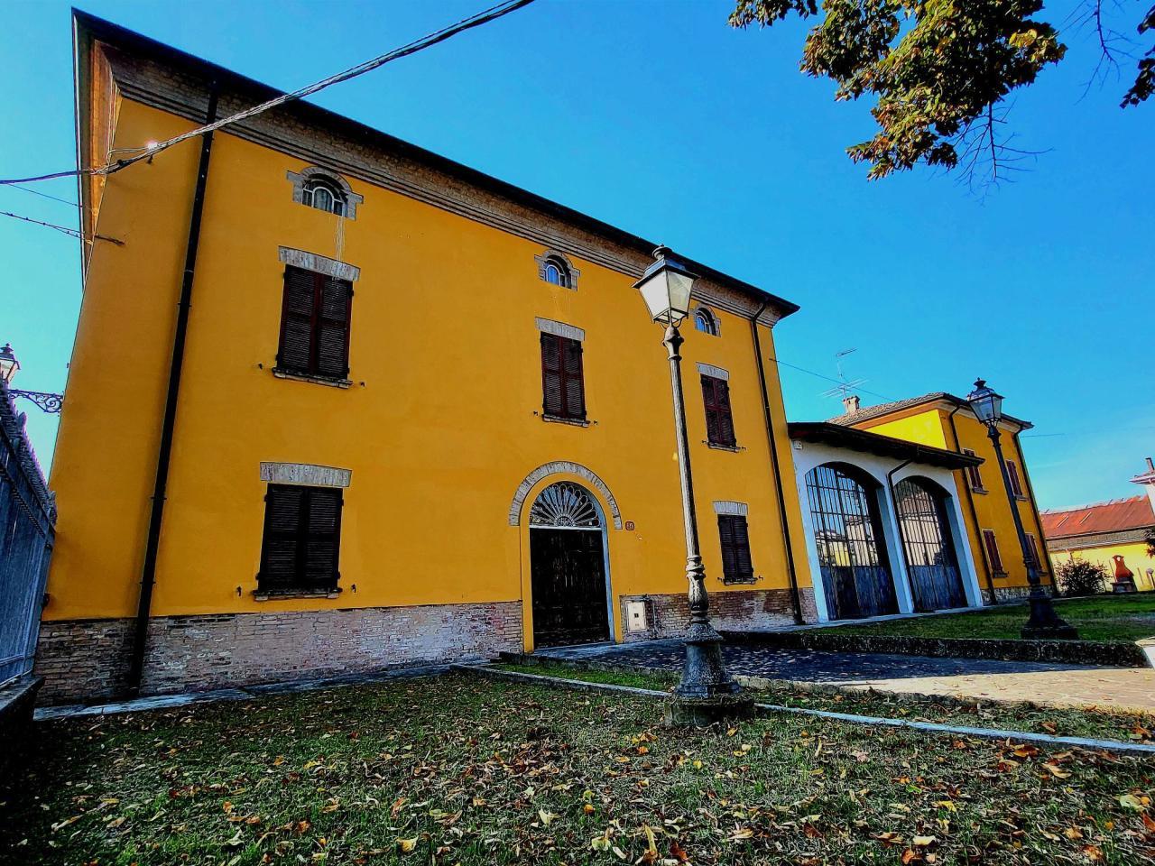 Villa in vendita a Roccabianca