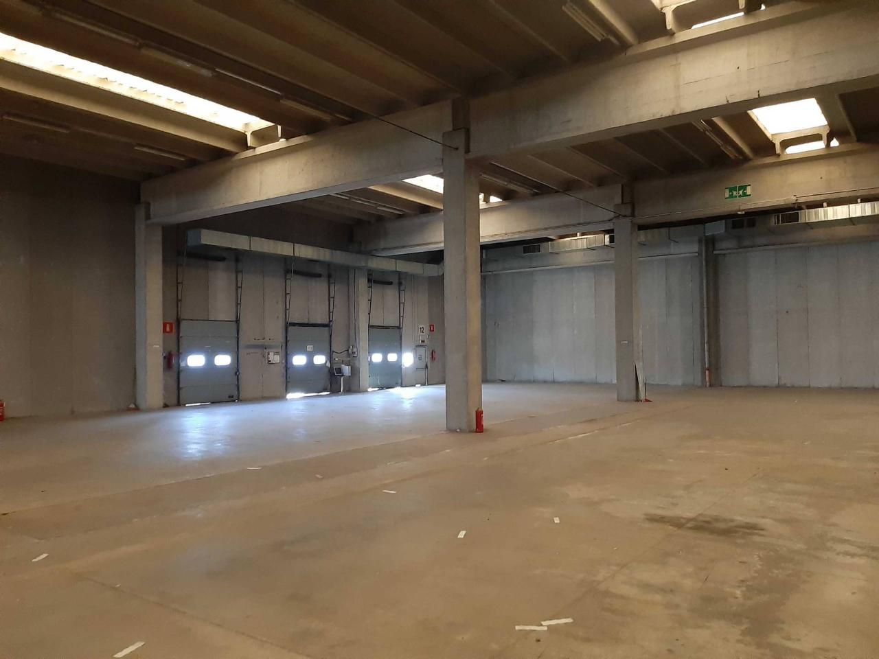 Capannone in vendita a Azzano Decimo