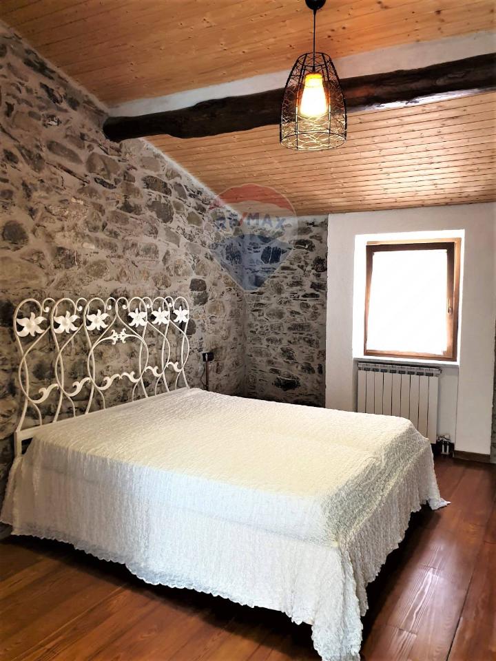 Casa indipendente in vendita a Fivizzano