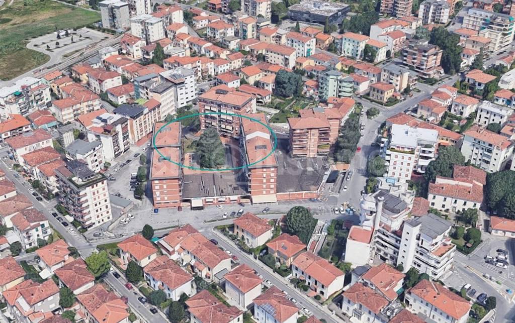 Magazzino in vendita a Pistoia