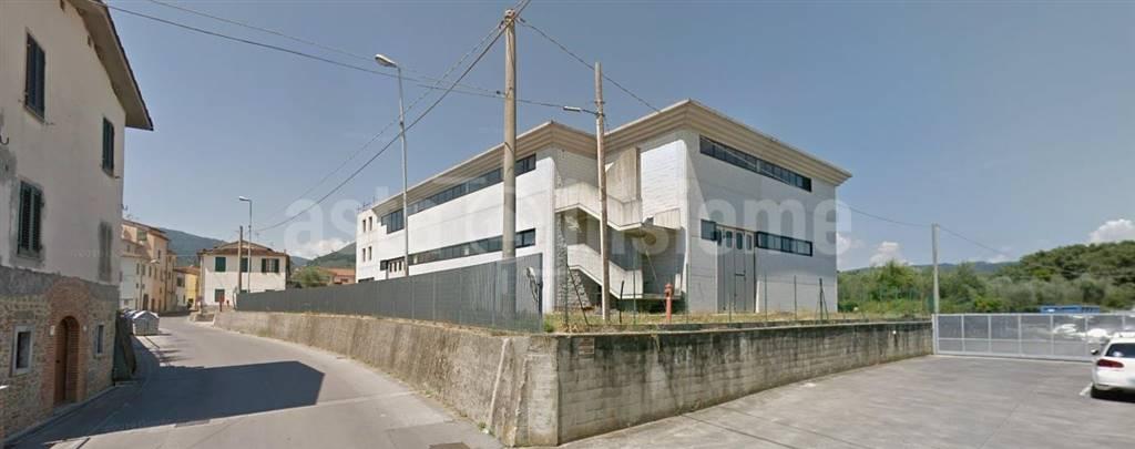 Capannone in vendita a Pescia